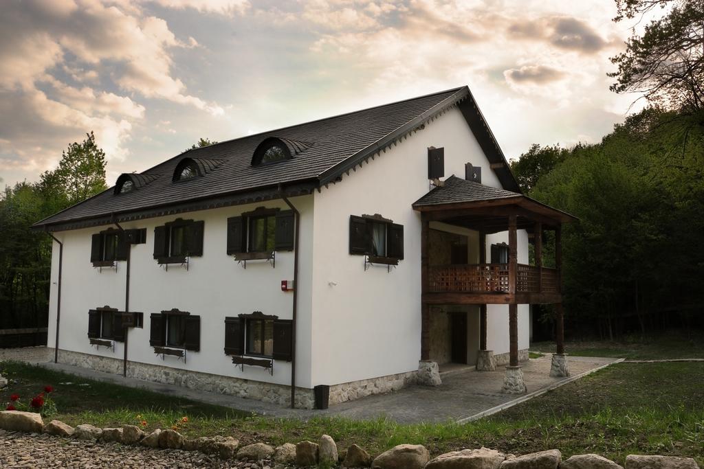 Cabana Izvoranu - Buzău - România - Ghidul HoReCa