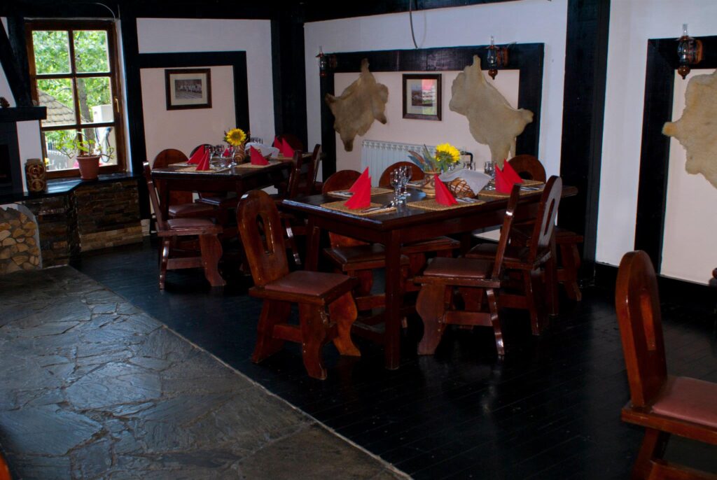 Restaurant Grota Miresei - Slănic - Ghidul HoReCa