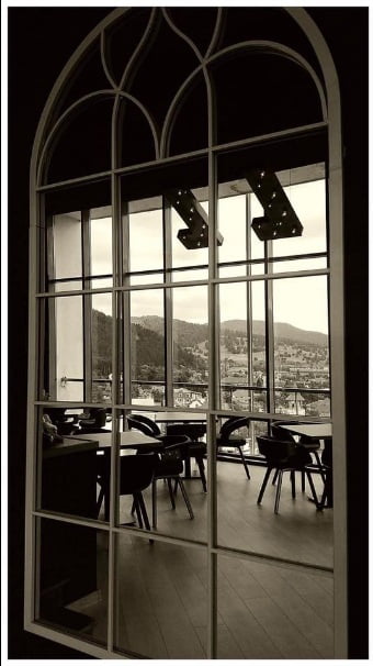 SkyFall Rooftop - Piatra Neamț - România - Ghidul HoReCa